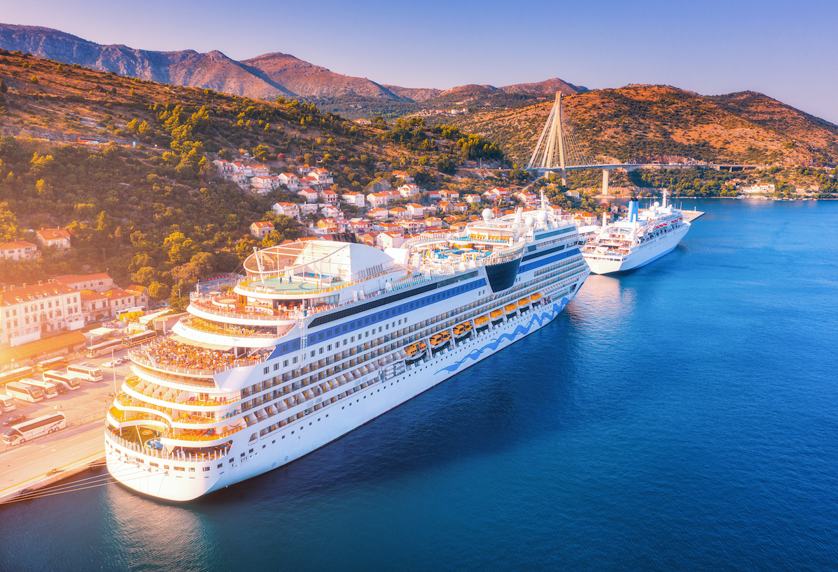 Sea day: What is it and why it happens? | Wam Tour Travel